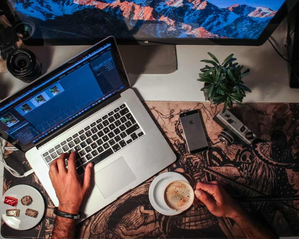 How To Make Six Figures A Year 8 Habits Of Successful Freelancers